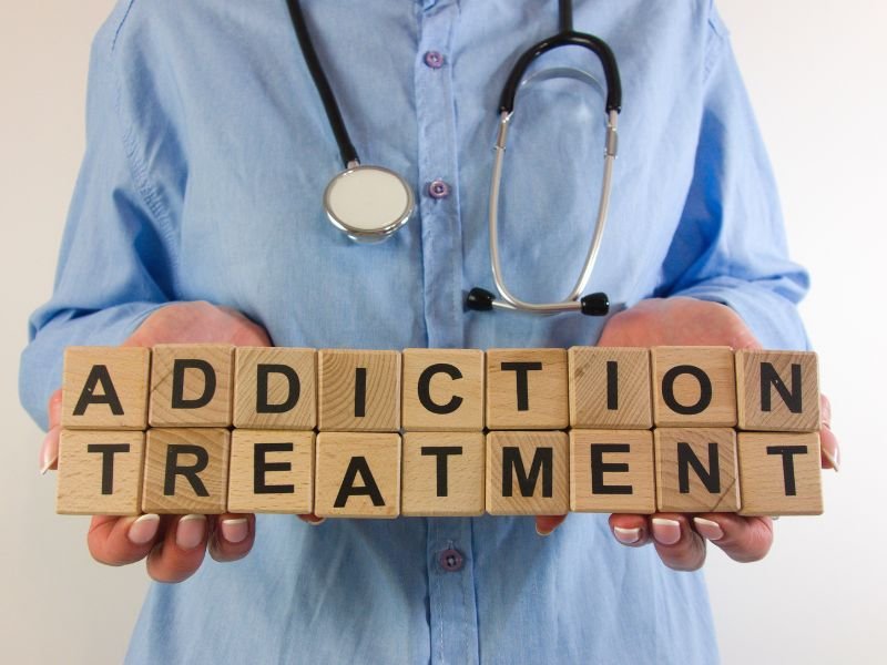 Durg Addiction Psychiatrist Doctor - Apex Clinic - Dr. Rajesh Rathi